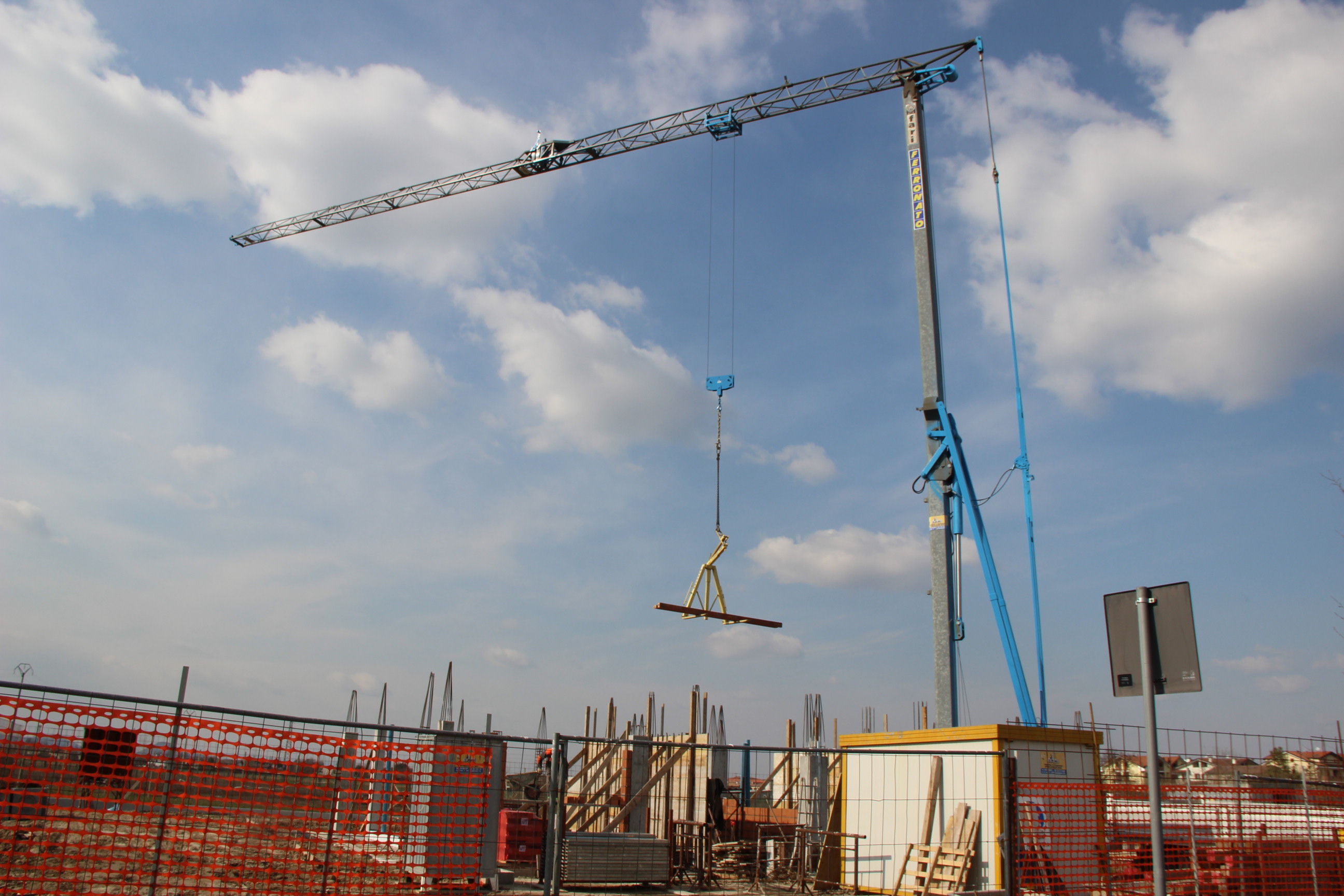 GRU EDILE TIPO FARI FH 20.1